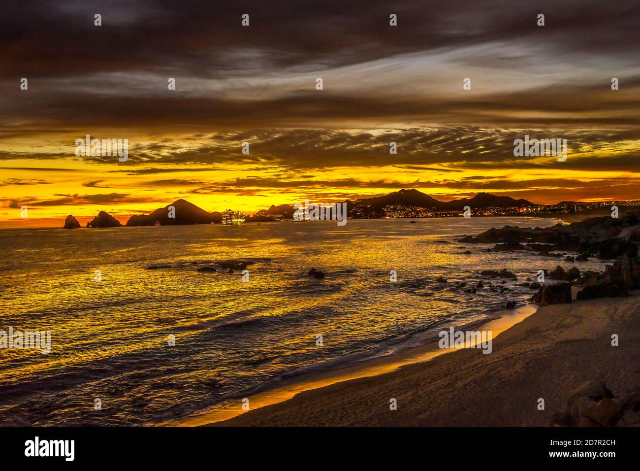Sunset Beach Rock Formations The Arch El Archo Cruise Ship Central Los ...