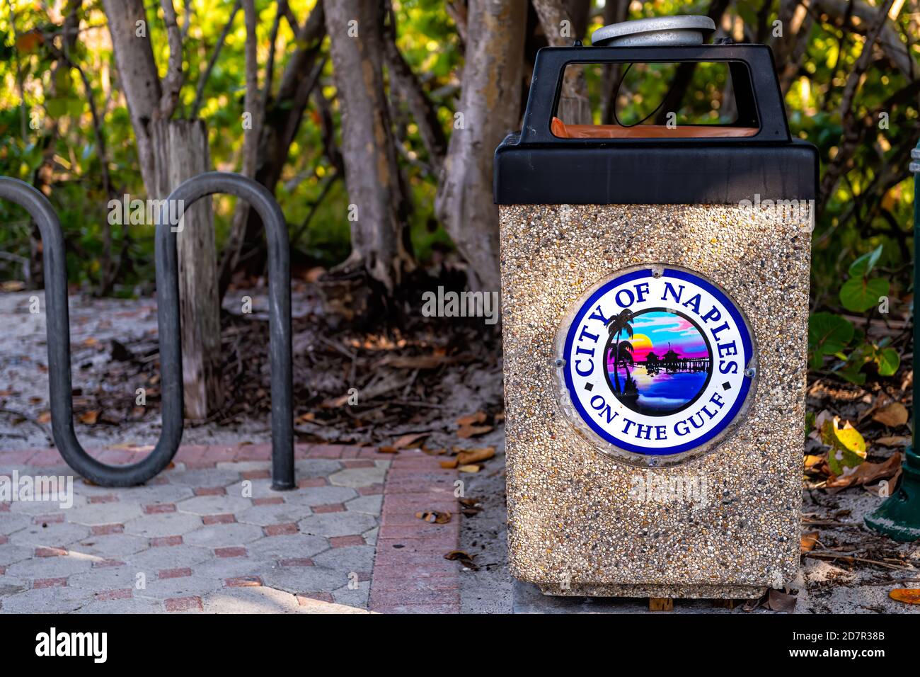 Trash rack hi-res stock photography and images - Alamy
