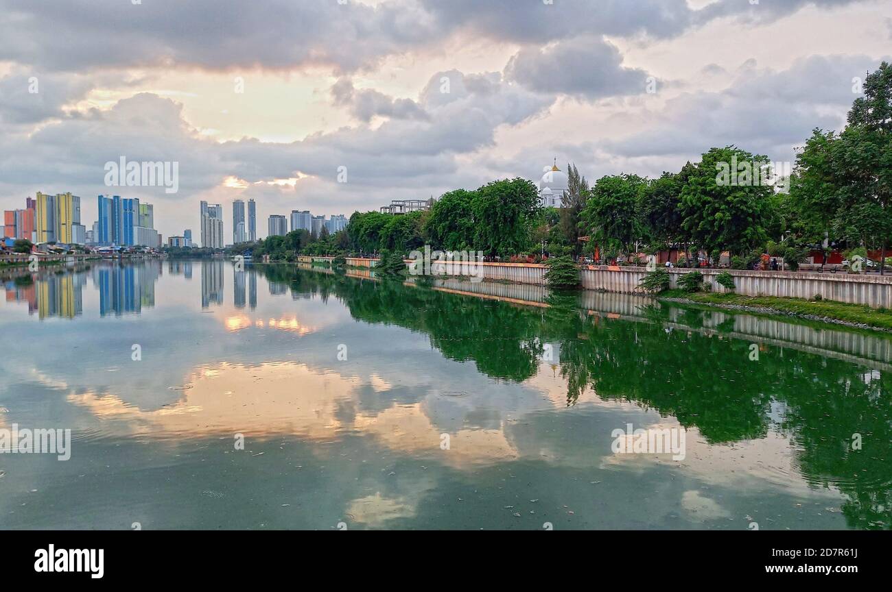Danau Sunter Lake, Jakarta, Indonesia Stock Photo - Alamy Danau Sunter Lake, Jakarta, Indonesia Stock Photo - Alamy