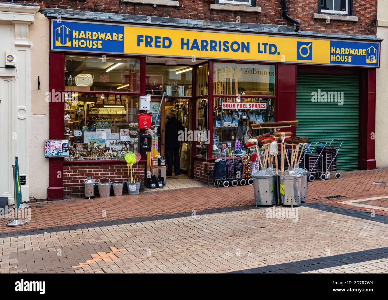 Hardware store items on display hi-res stock photography and images - Alamy
