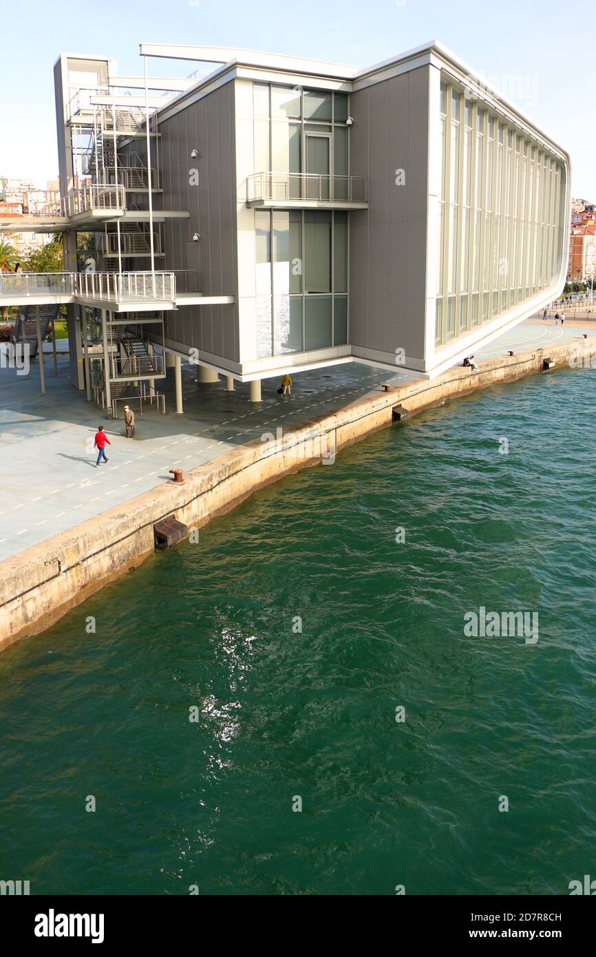 Centro Botin Botin Centre Arts Centre designed by Renzo Piano and ...