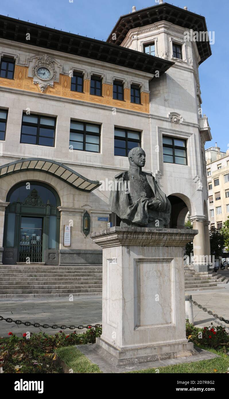 Plaza alfonso xiii hi-res stock photography and images - Alamy