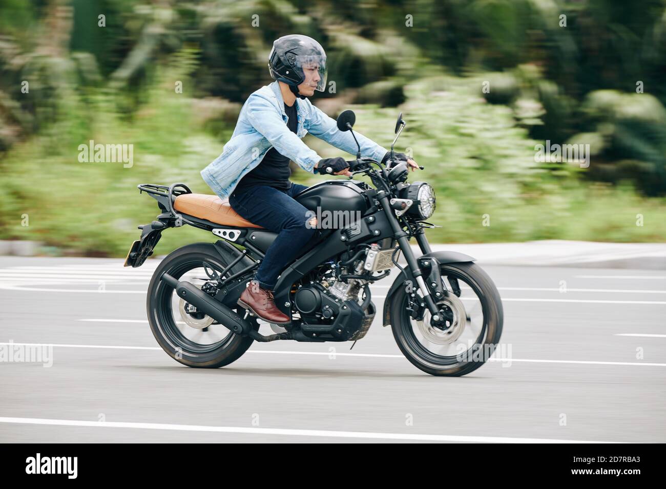 Extreme fast highway hi-res stock photography and images - Alamy