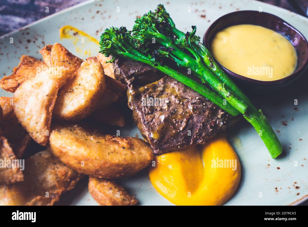 Roast lamb chop dinner hi-res stock photography and images - Alamy
