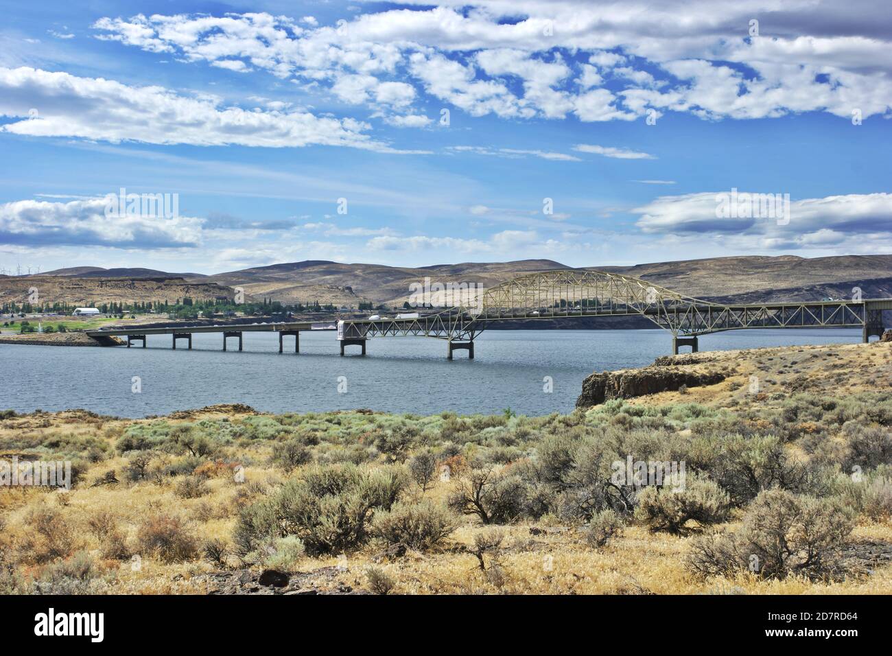 High Angle View of Vantage Bridge and Columbia River Stock Photo - Alamy