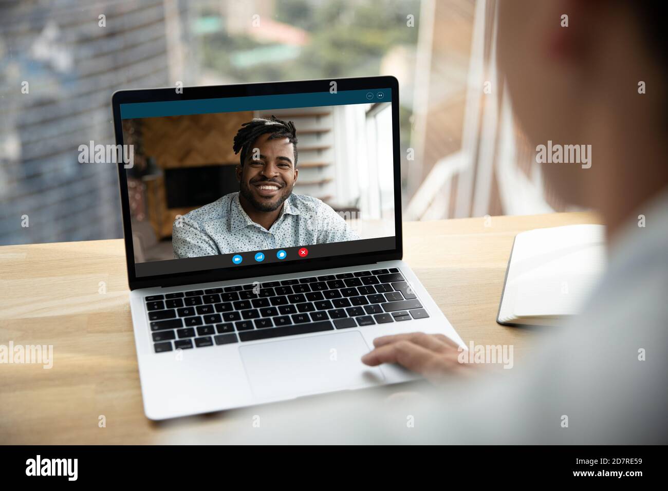 Person talk hi-res stock photography and images - Alamy