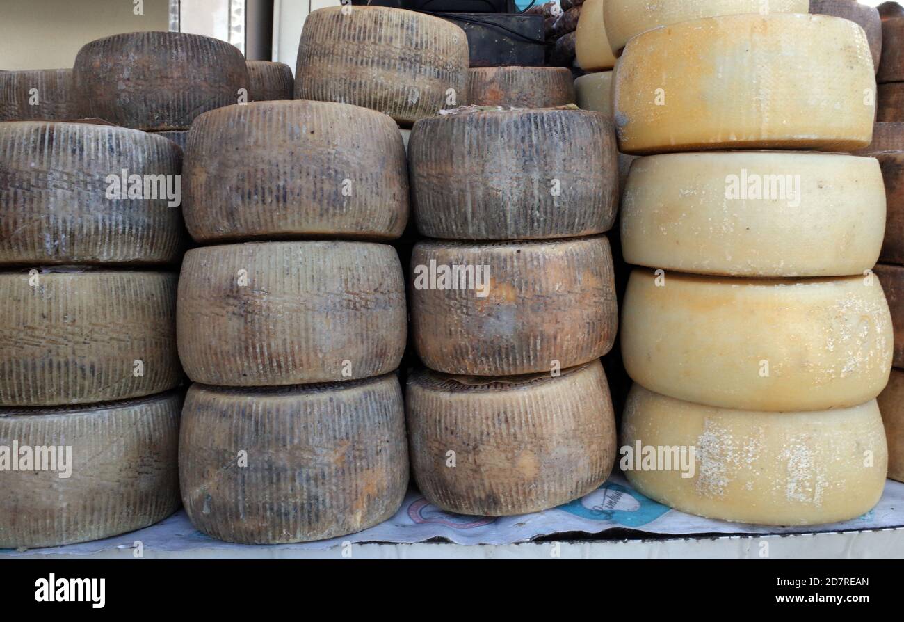 Sheep cheese sardinia hi-res stock photography and images - Alamy