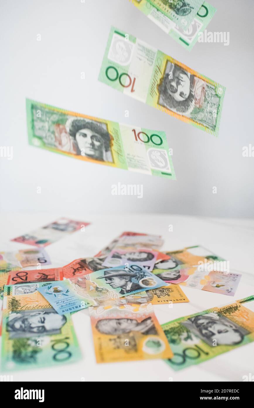 Australian two dollar note hi-res stock photography and images - Alamy