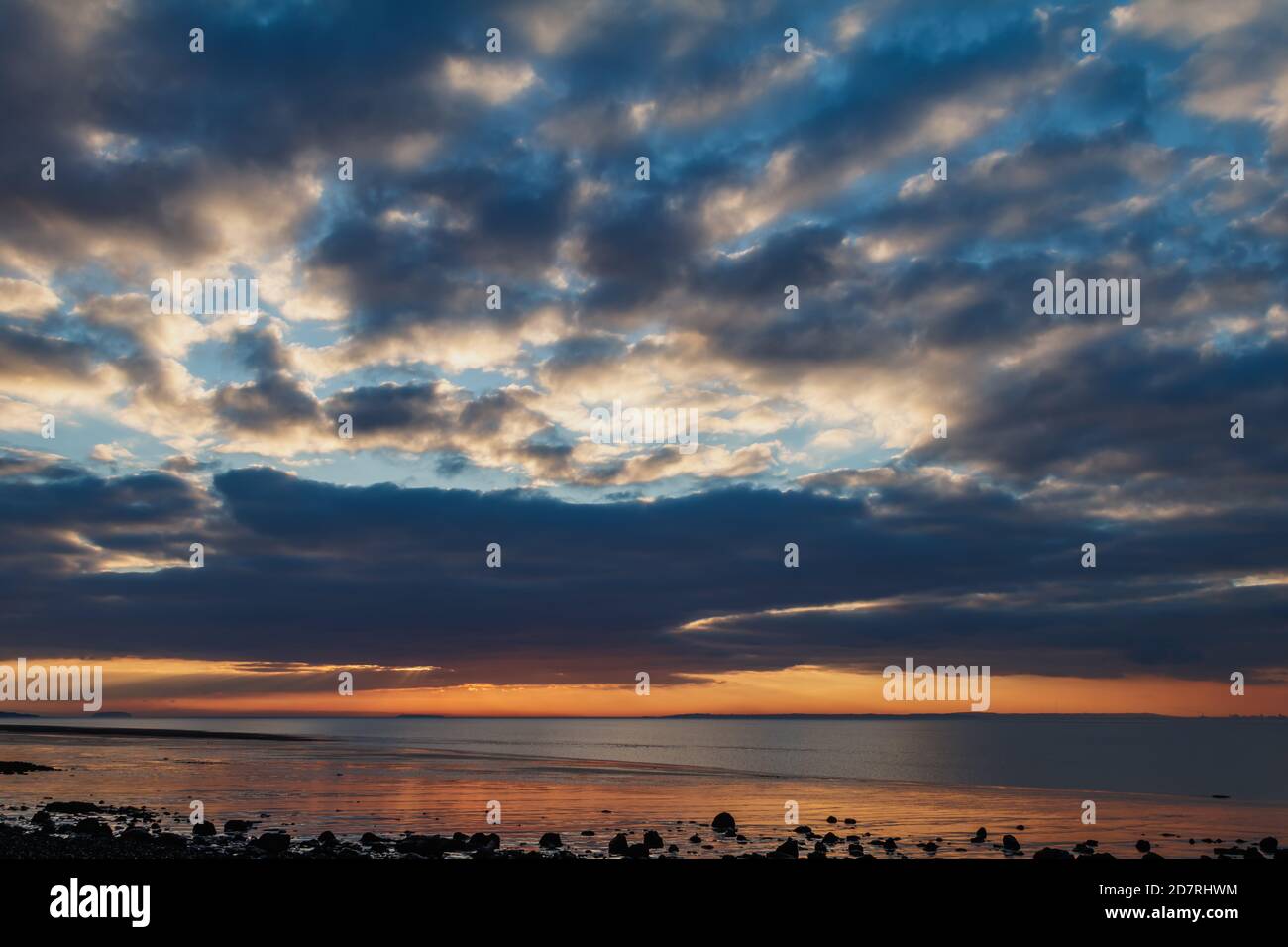 Above the cloud cover hi-res stock photography and images - Alamy