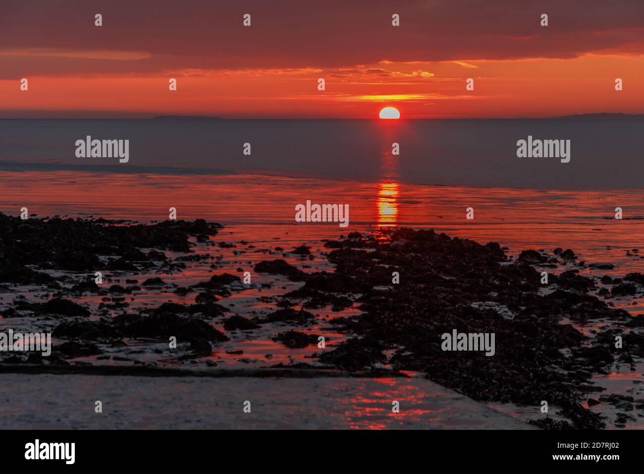 Sunset over the Bristol channel Stock Photo - Alamy