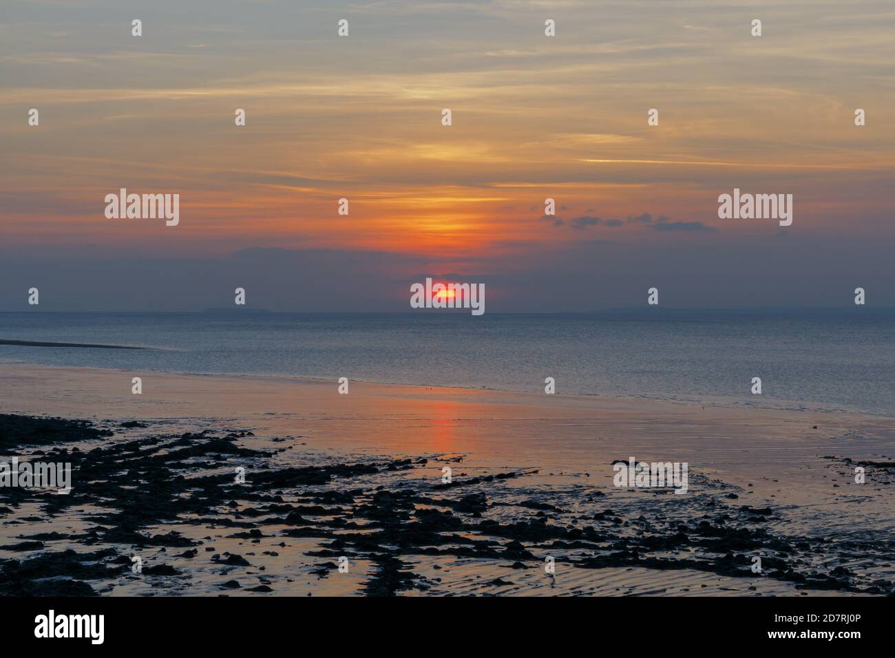 Sunset over the Bristol channel Stock Photo - Alamy