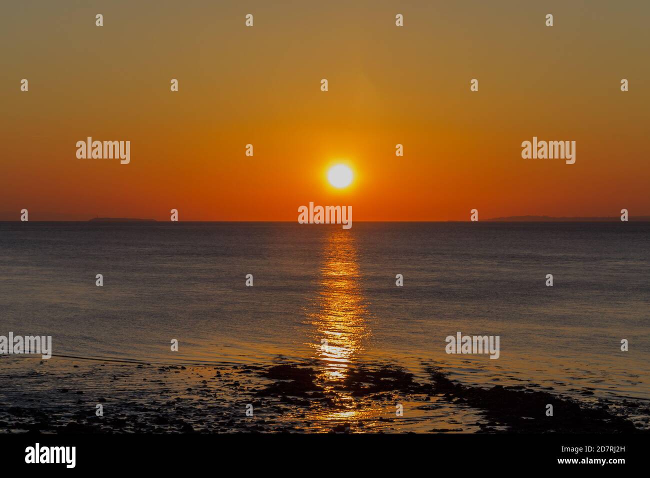 Sunset over the Bristol channel Stock Photo - Alamy