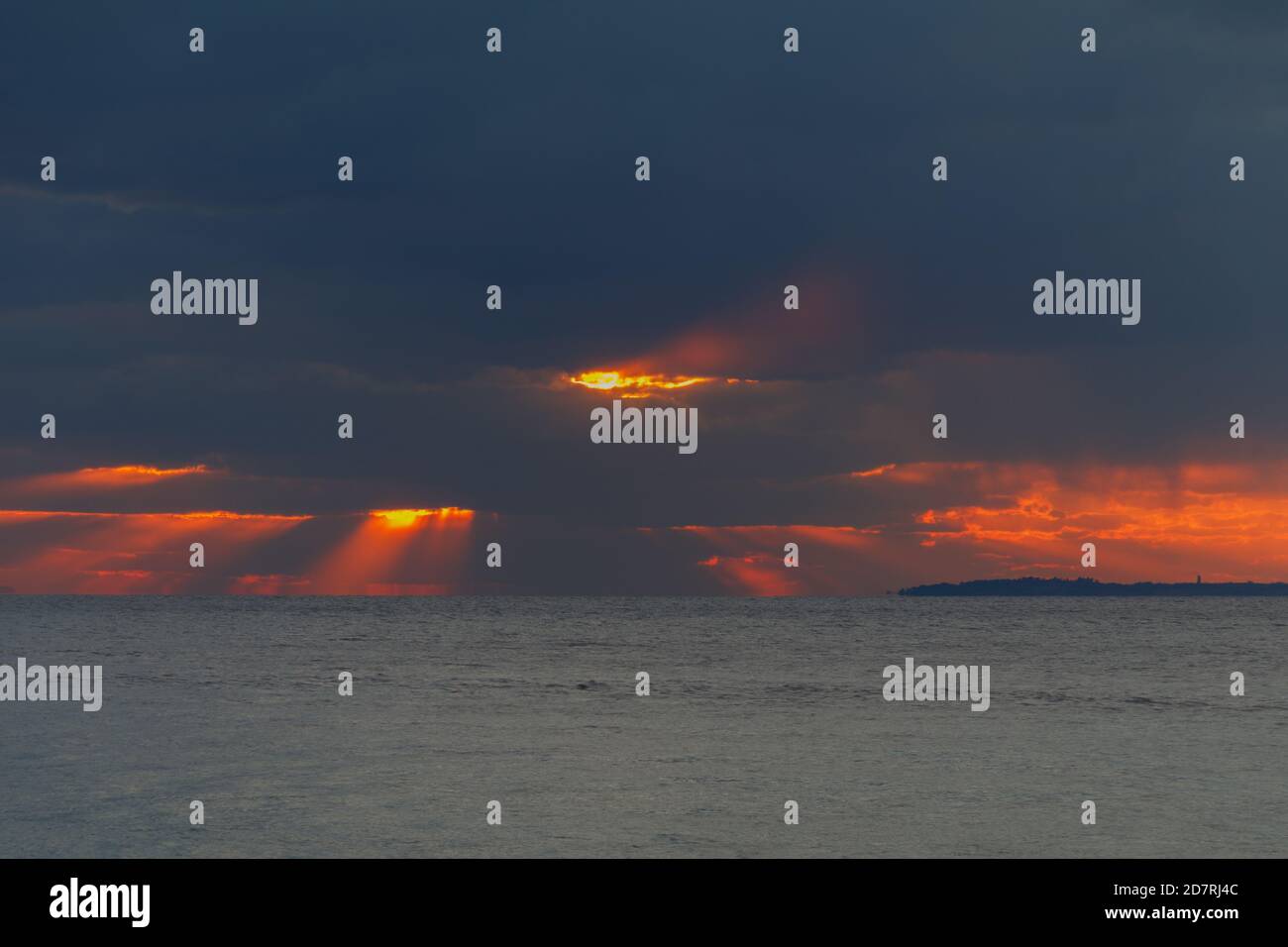Sunset over the Bristol channel Stock Photo - Alamy