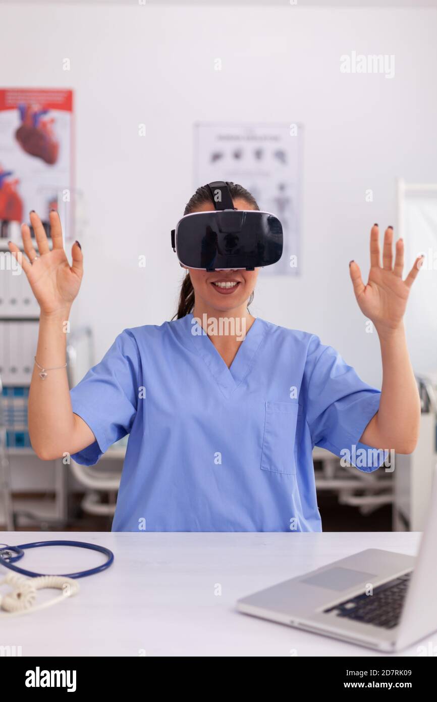 Medical vr device hi-res stock photography and images - Alamy