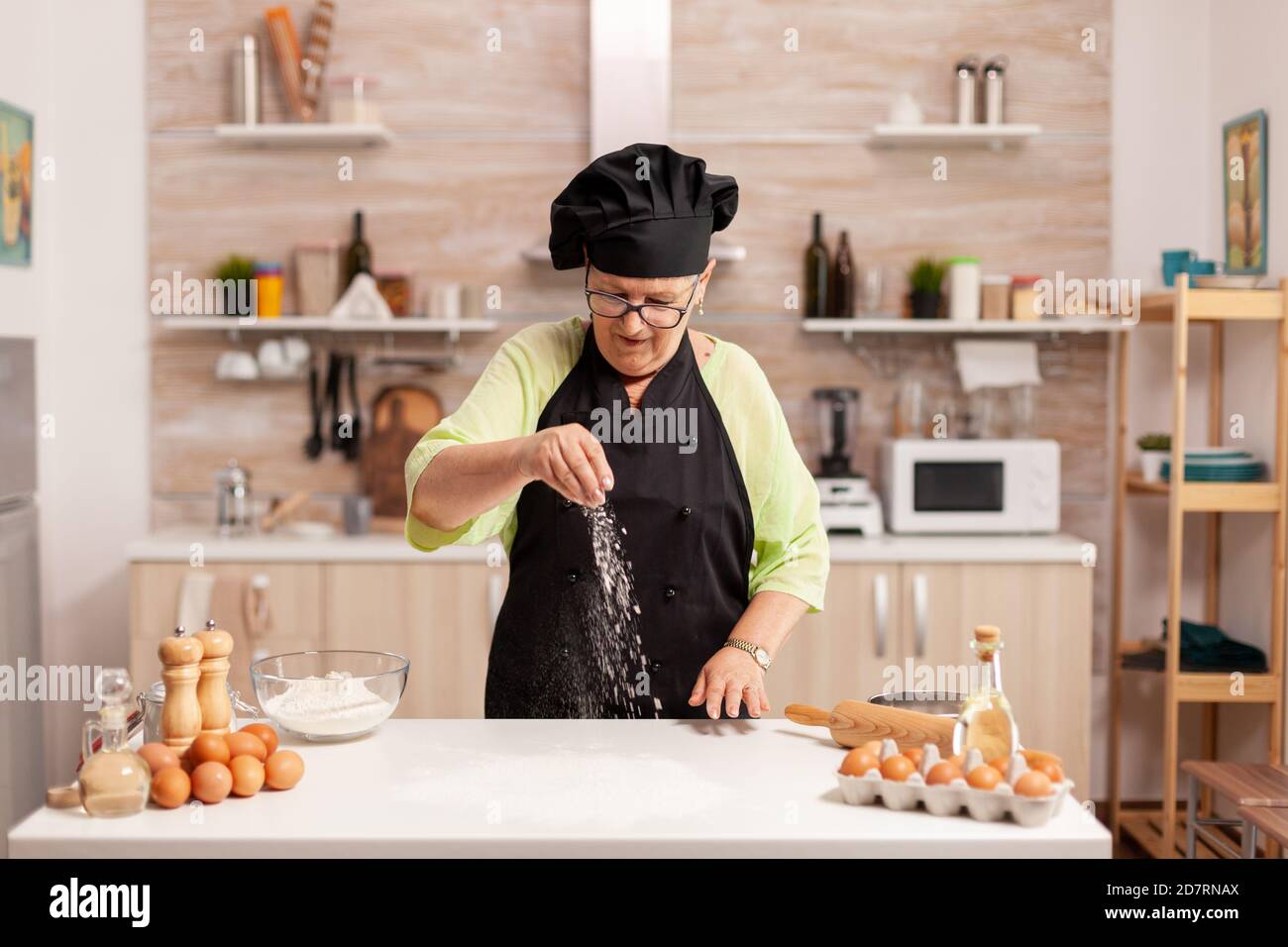 Lady chef hi-res stock photography and images - Alamy