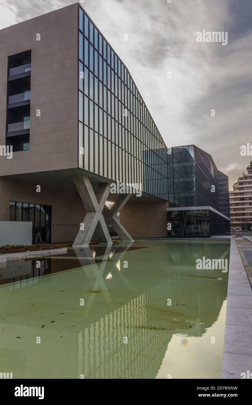 New architecture in Milan, Italy Stock Photo - Alamy