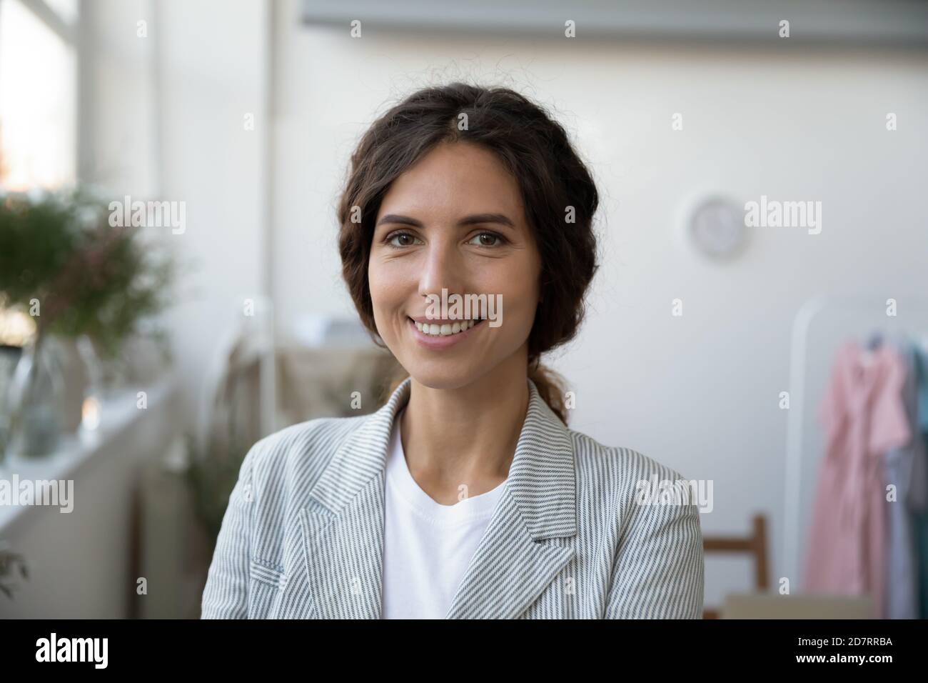 Fashion designer profile hi-res stock photography and images - Alamy