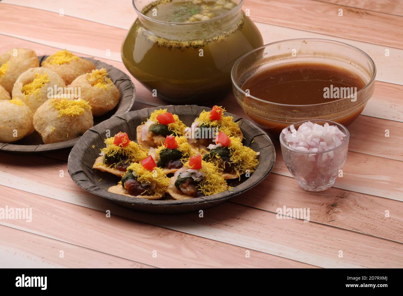 Bombay chat food golgappa/panipuri and sev-poori Stock Photo - Alamy