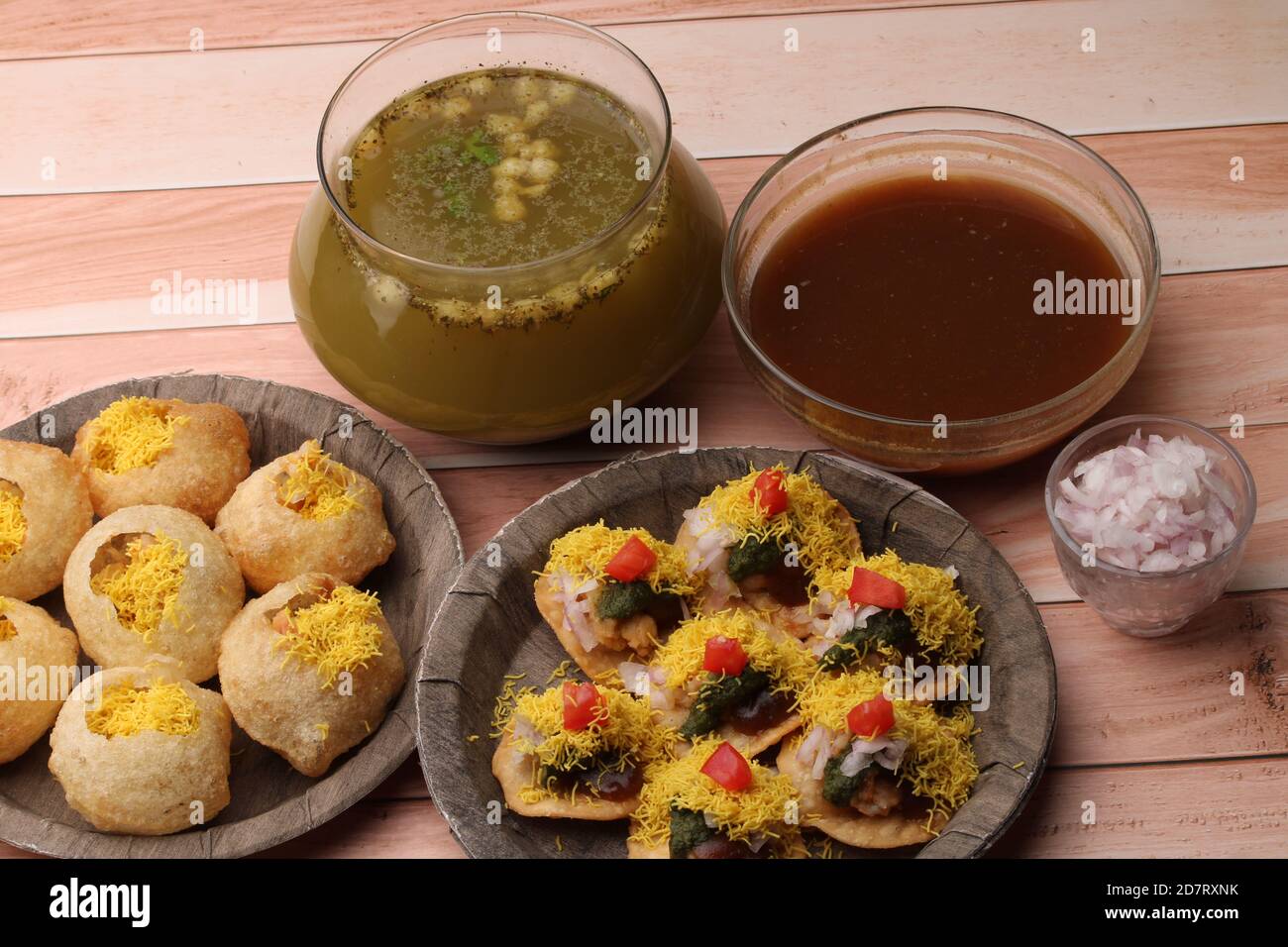 Bombay chat food golgappa/panipuri and sev-poori Stock Photo - Alamy