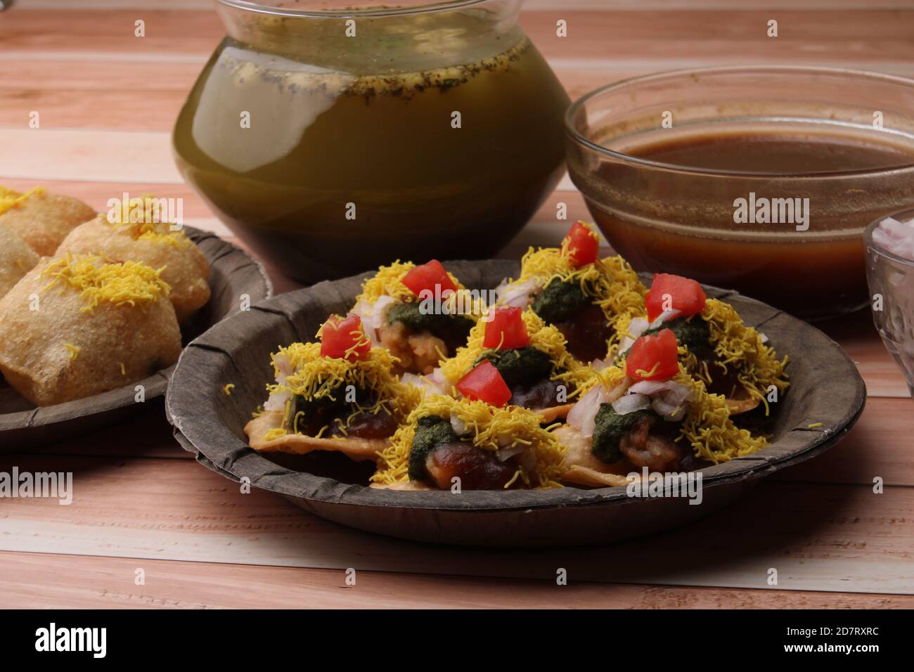 Panipuri hi-res stock photography and images - Alamy