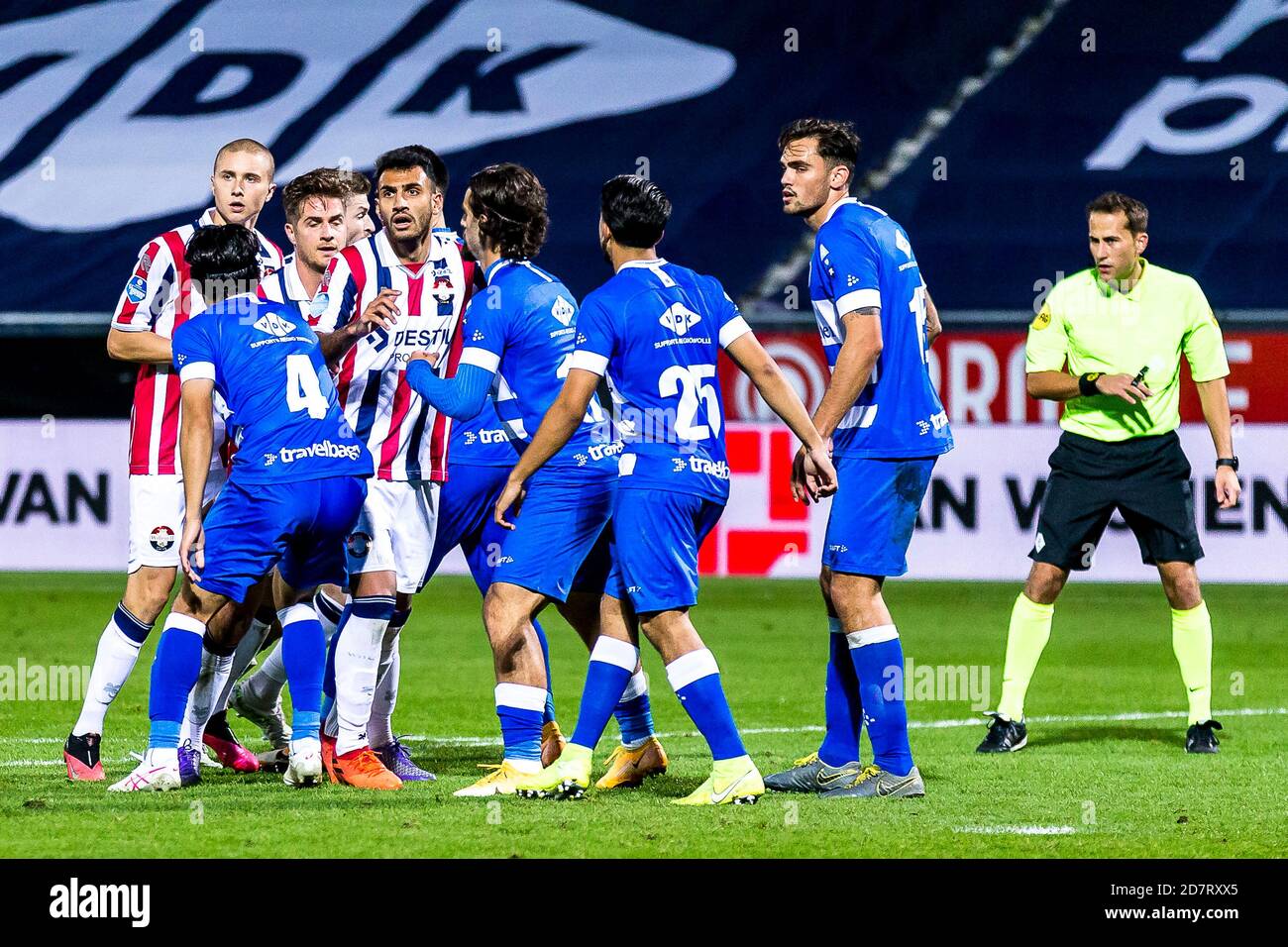 Football player pushing pushing hi-res stock photography and images - Alamy