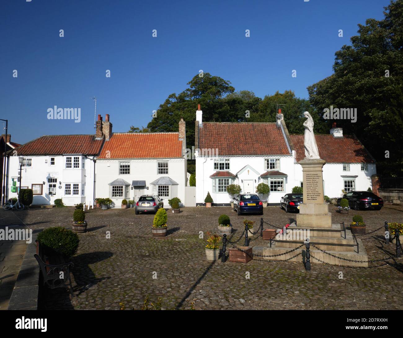 War memorial, Hall Square, Boroughbridge, North Yorkshire Stock Photo ...