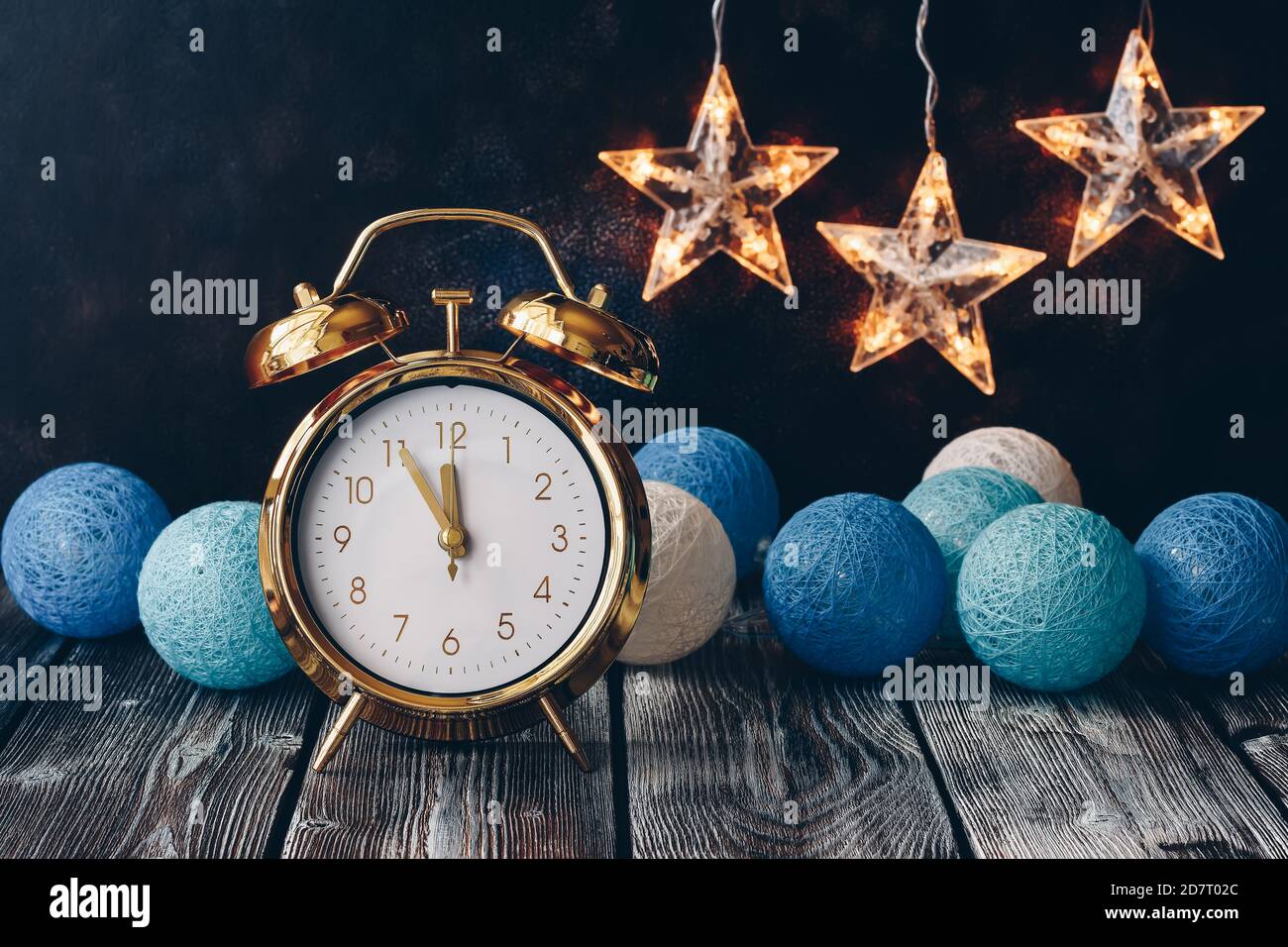 Stars hanging wall star hi-res stock photography and images - Alamy