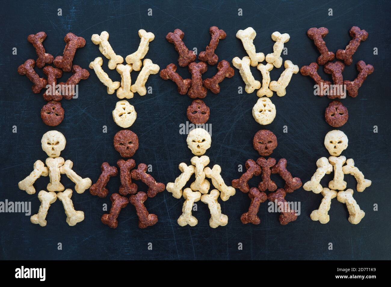 Halloween skeleton eating hi-res stock photography and images - Alamy