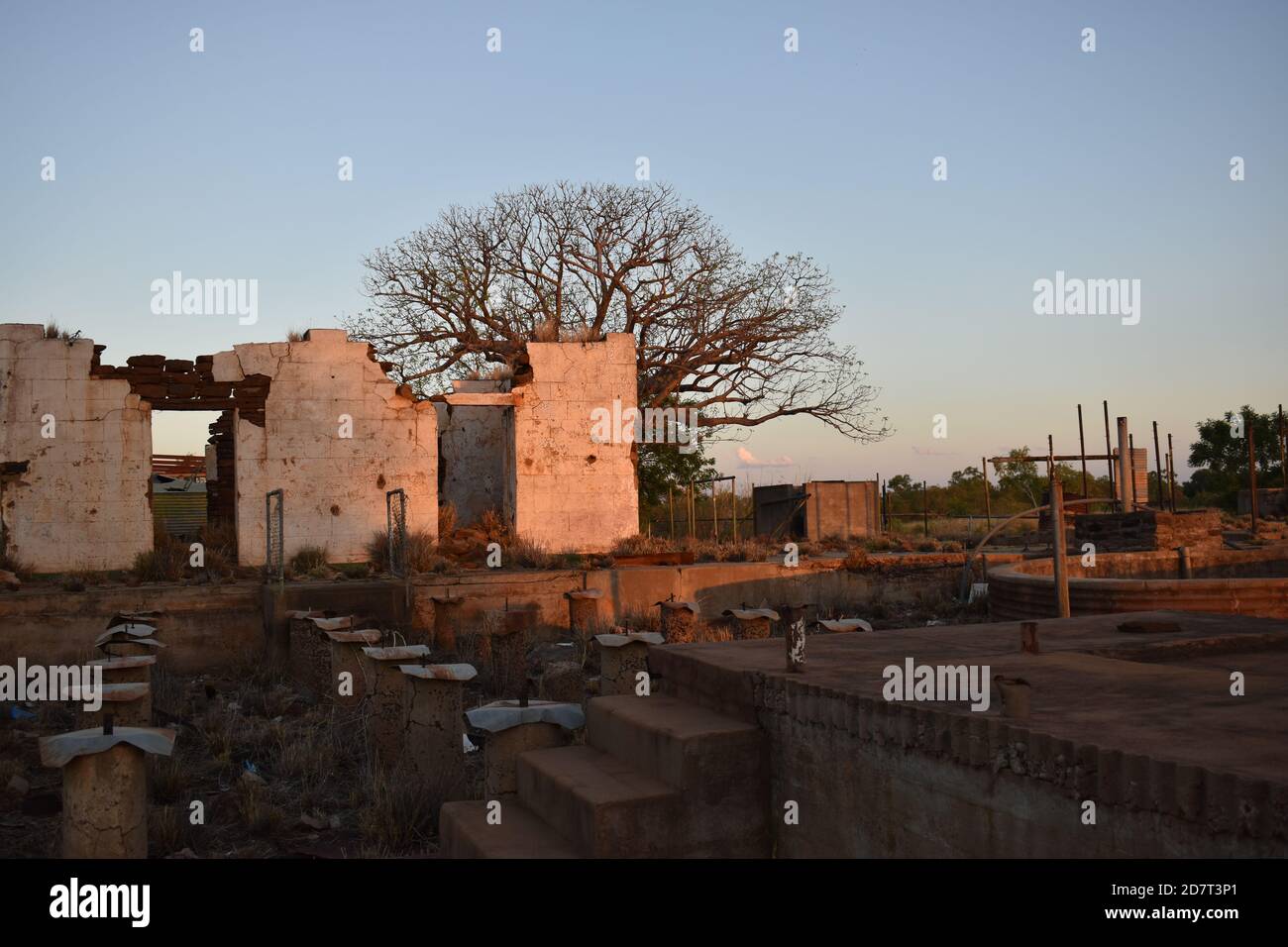 Old Noonkanbah Station Stock Photo - Alamy