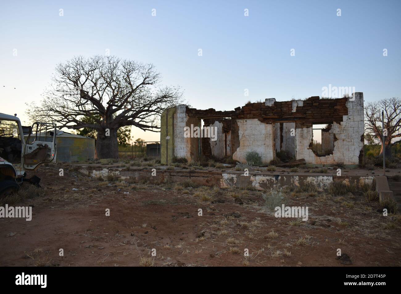 Noonkanbah station hi-res stock photography and images - Alamy