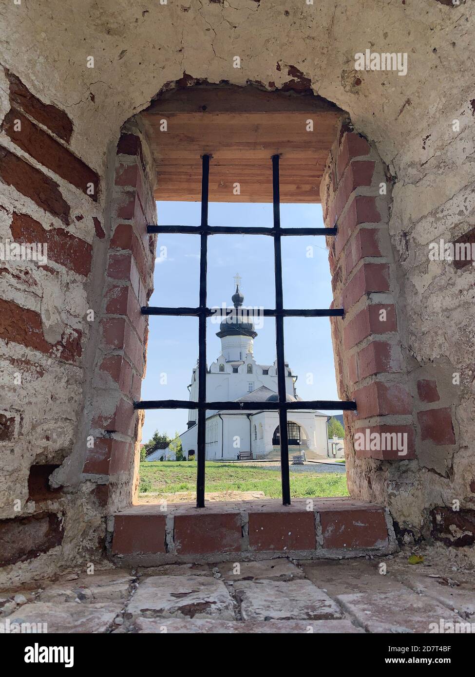 Old window with metal bars. Close up Stock Photo - Alamy
