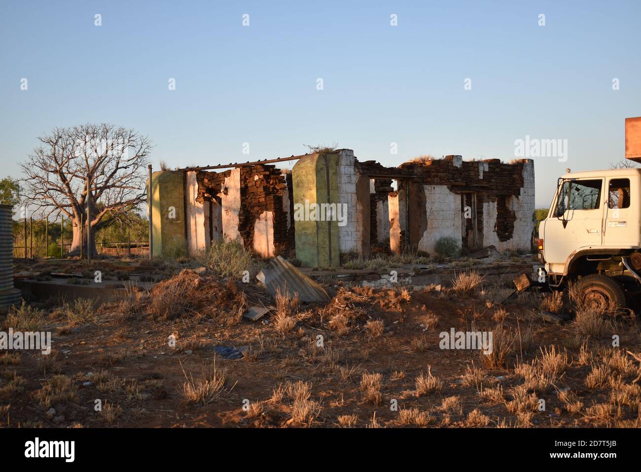 Old Noonkanbah Station Stock Photo - Alamy
