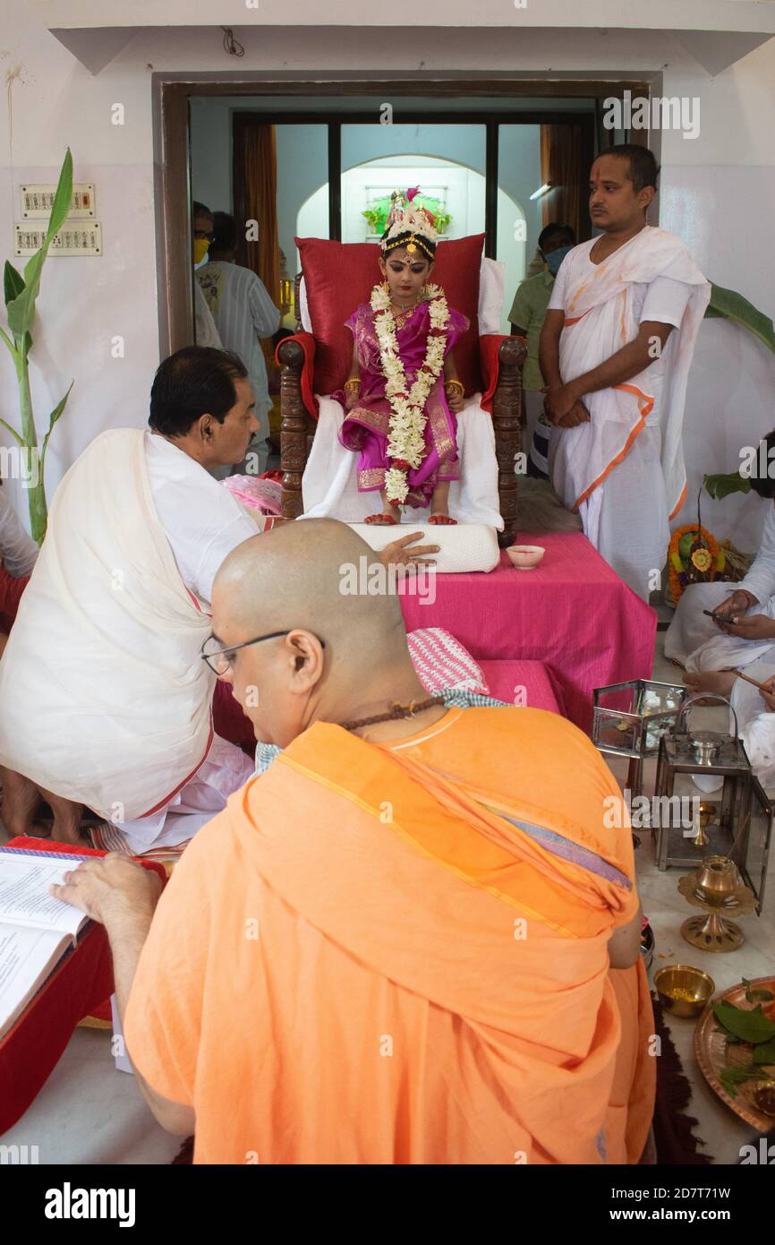 Kalyani, India. 24th Oct, 2020. Kumari Puja or daughter worship is done ...