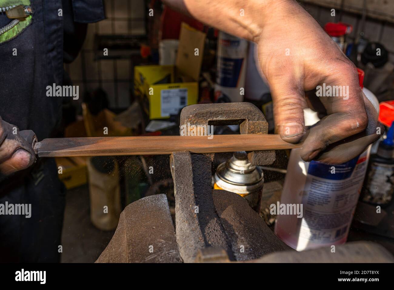 Fixed caliper hi-res stock photography and images - Alamy