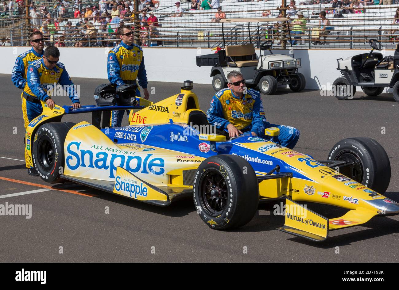 Indy 500 finish line hi-res stock photography and images - Alamy