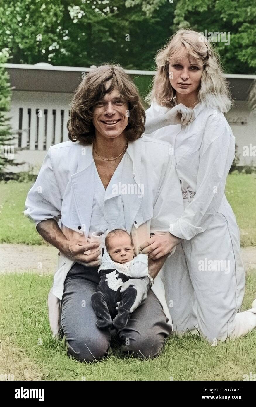 Jürgen Drews, deutscher Schlagersänger, mit Ehefrau Corinna und Baby ...
