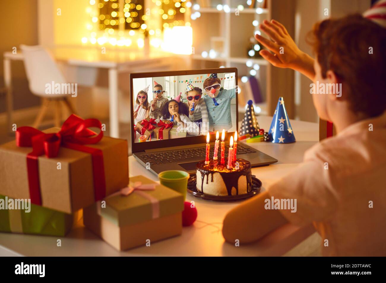 Birthday online. Children remotely wish their friend happy birthday ...