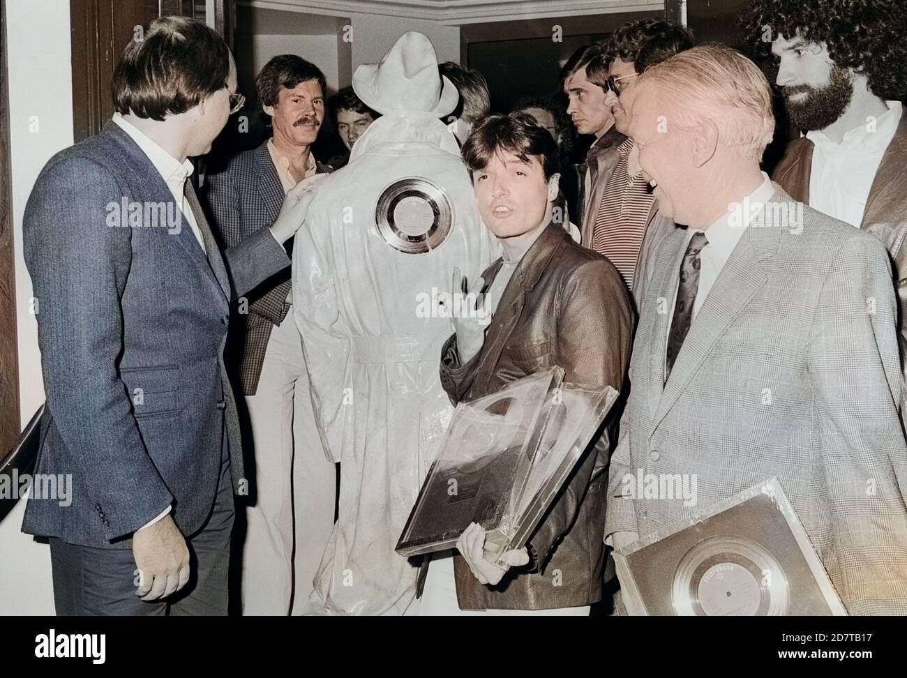 Falco, österreichischer Sänger, erhält in Hamburg die goldene ...