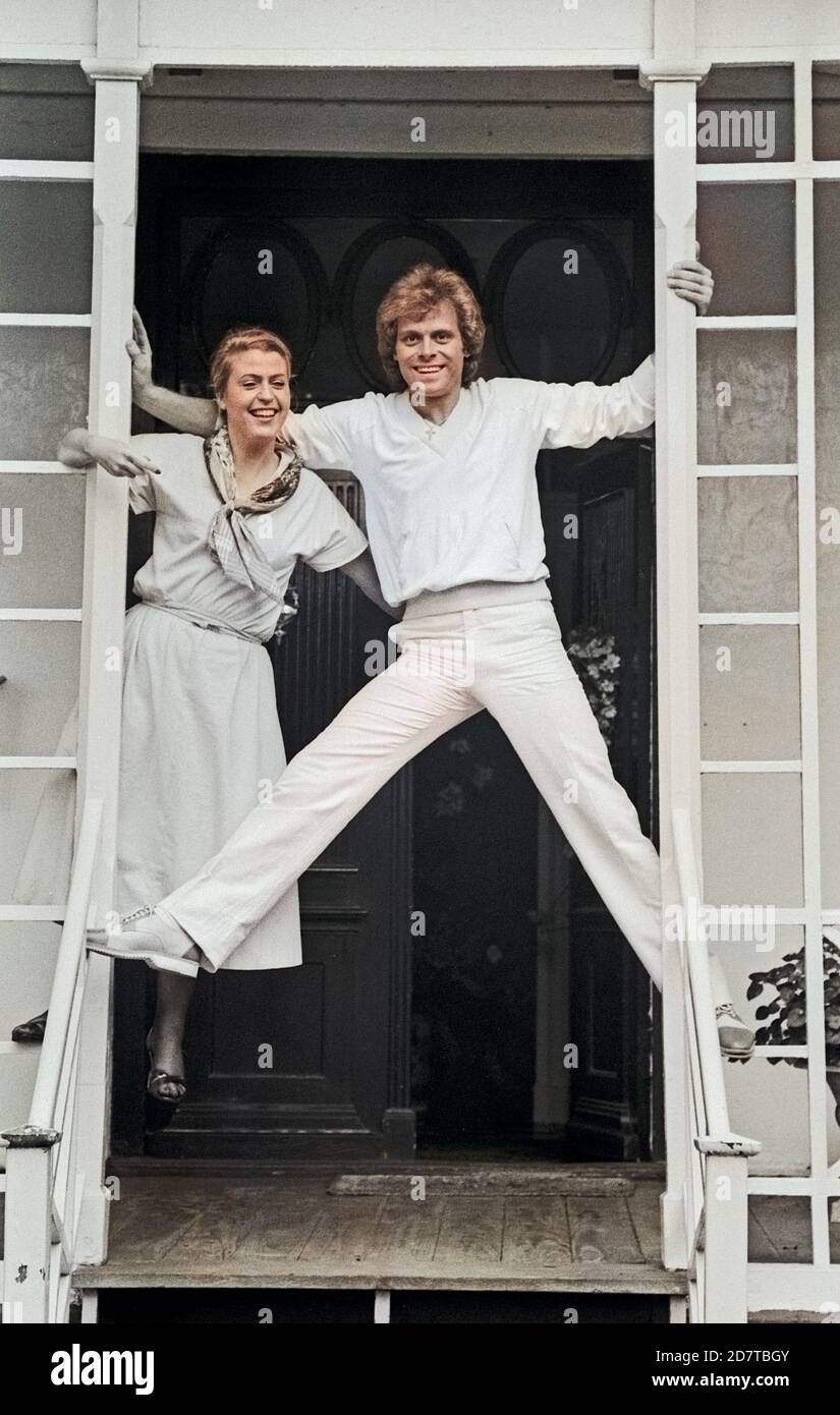 Tony Holiday, deutscher Schlagersänger und Texter, mit Freundin ...