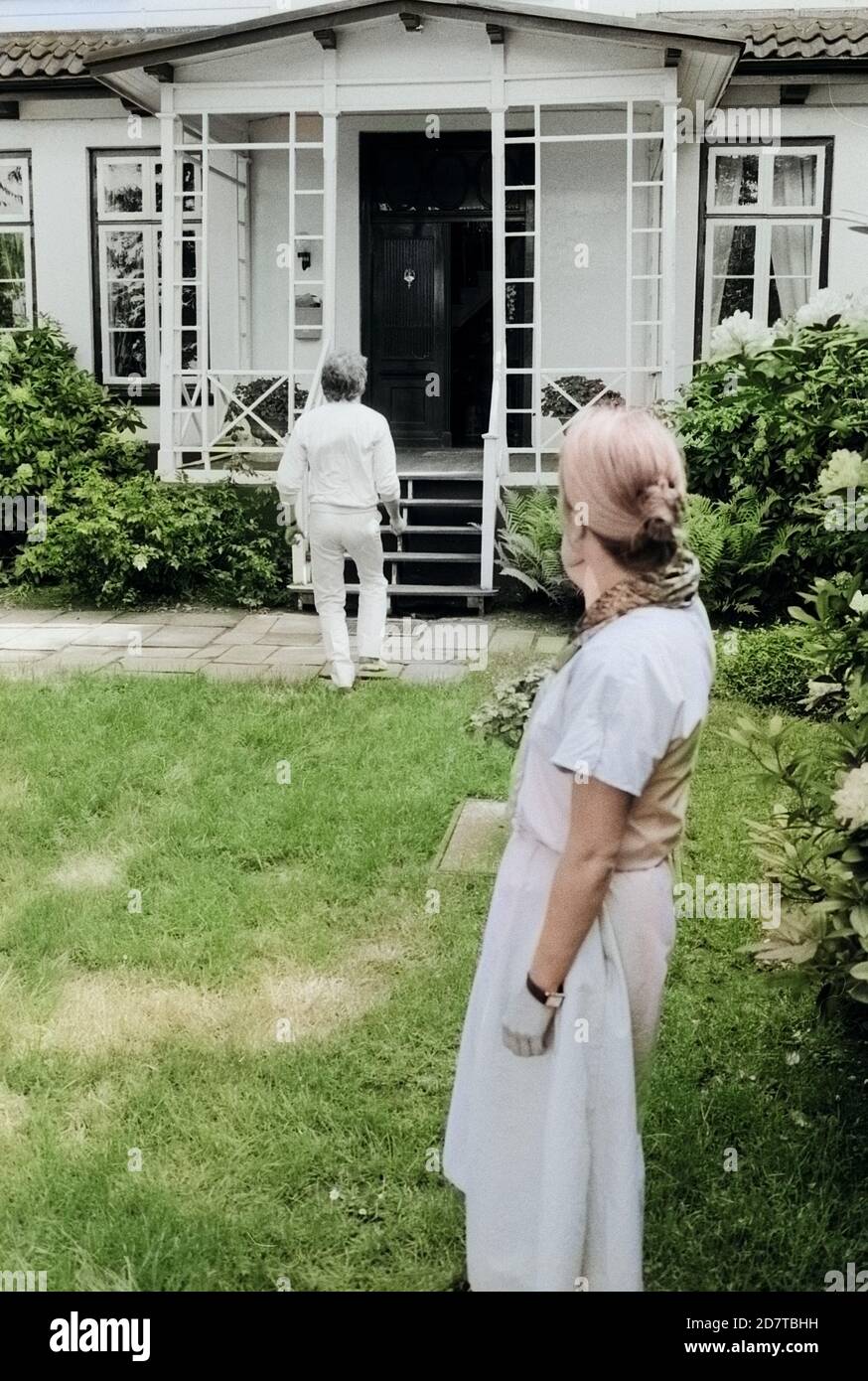 Tony Holiday, deutscher Schlagersänger und Texter, mit Freundin ...