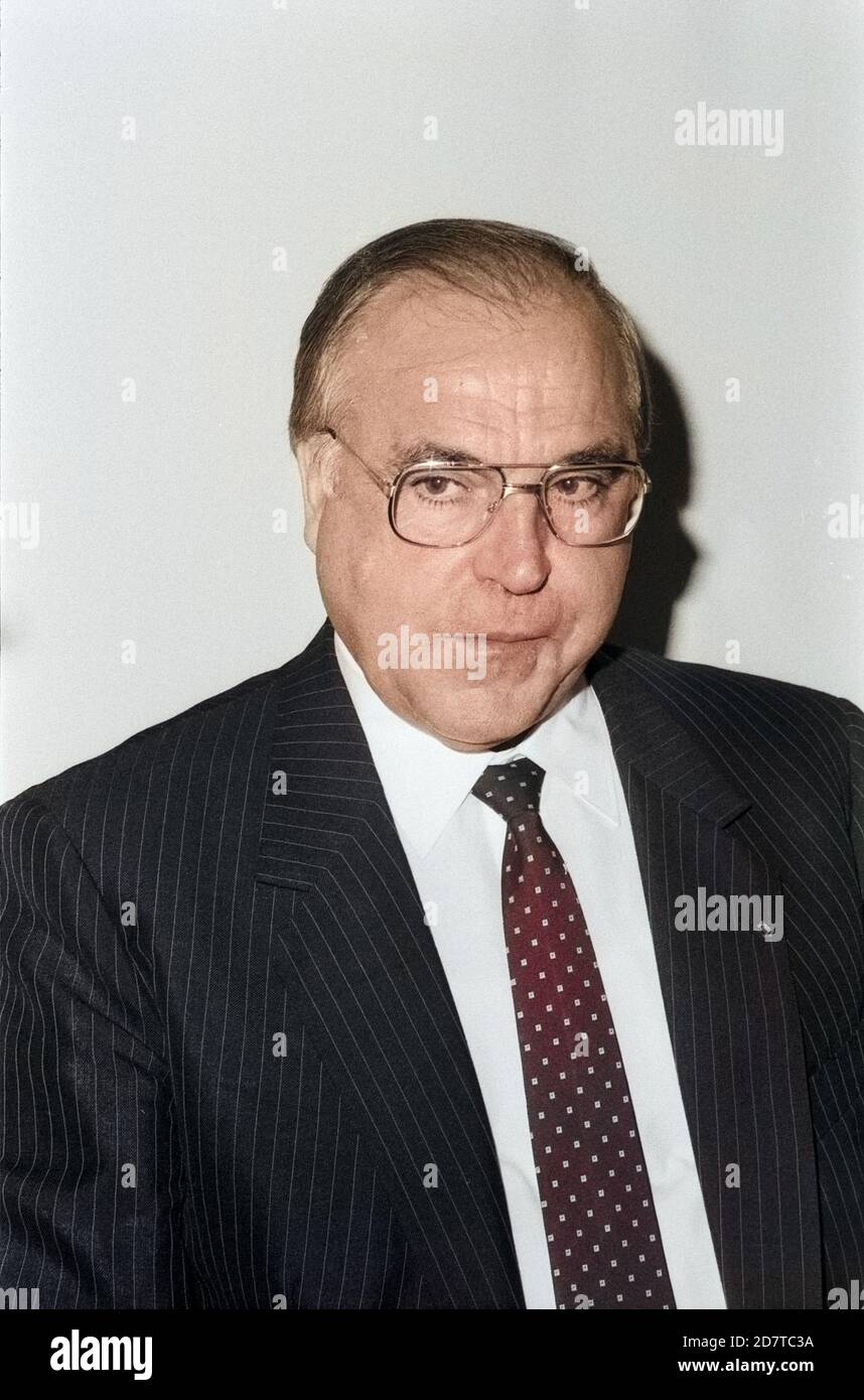 Helmut kohl 1984 hi-res stock photography and images - Alamy