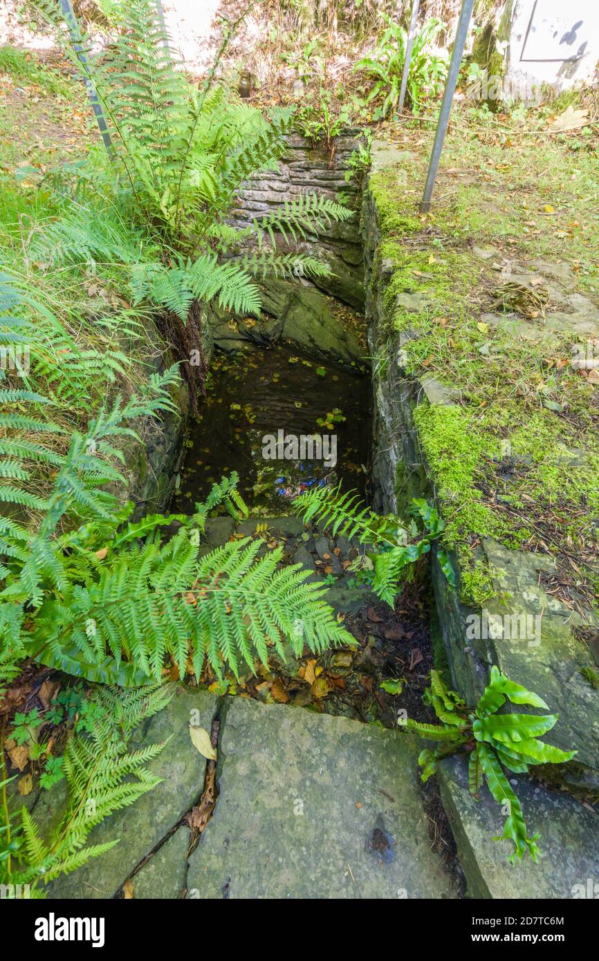 Holy well spring water uk hi-res stock photography and images - Alamy