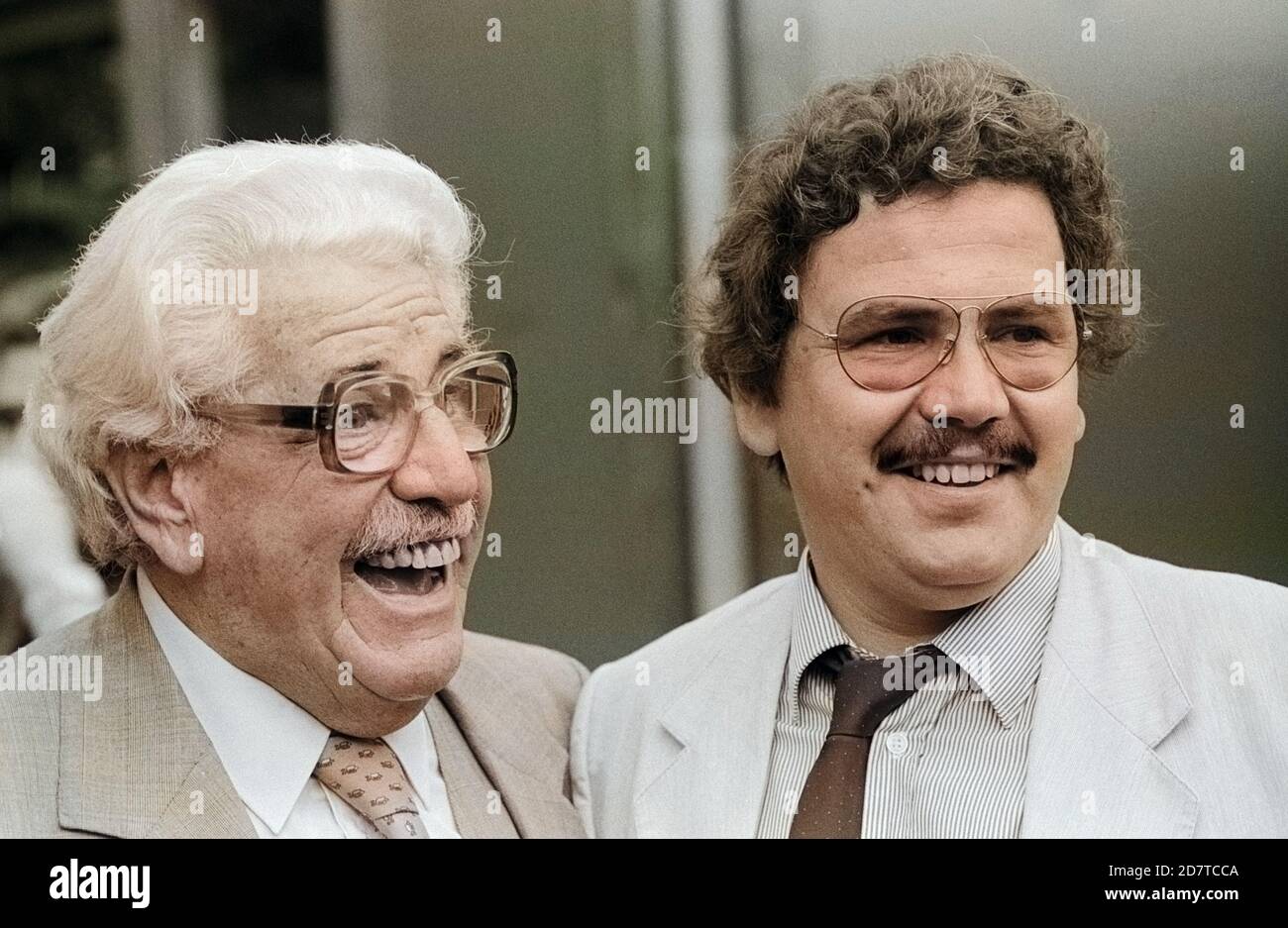 Willy Millowitsch, Kölner Volksschauspieler, mit Sohn Peter in Hamburg ...