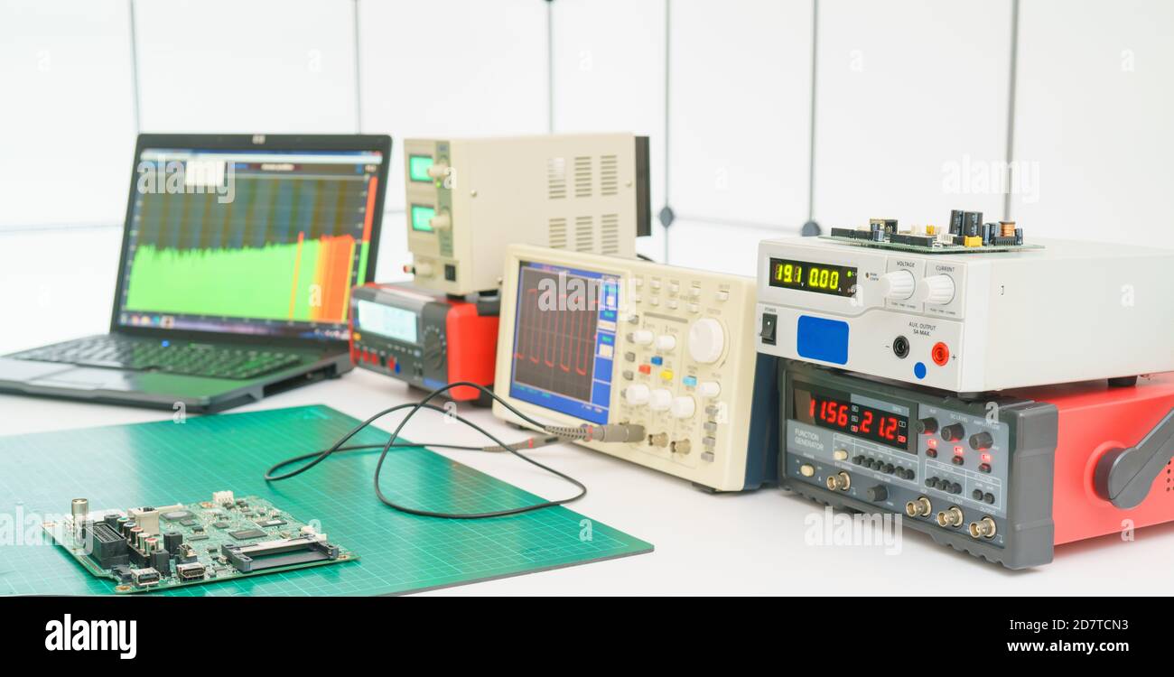 Consumer repair hi-res stock photography and images - Alamy