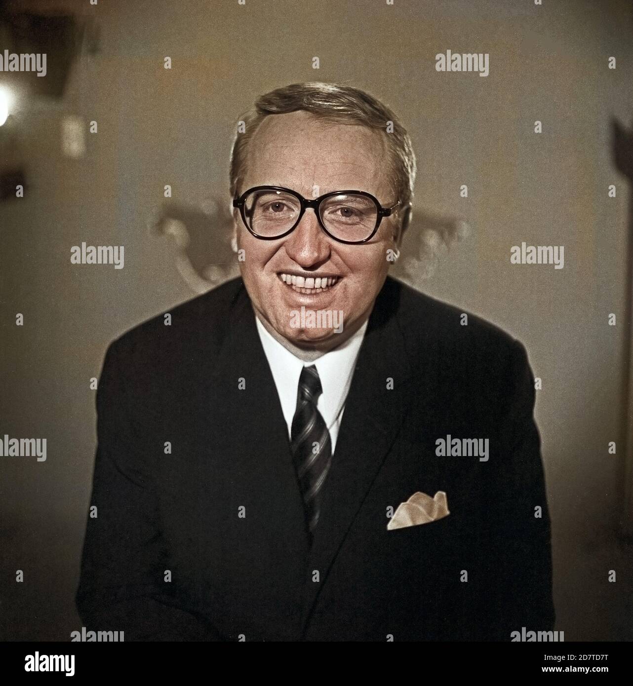 Werner Veigel, deutscher Nachrichtensprecher und Radiomoderator, im ...