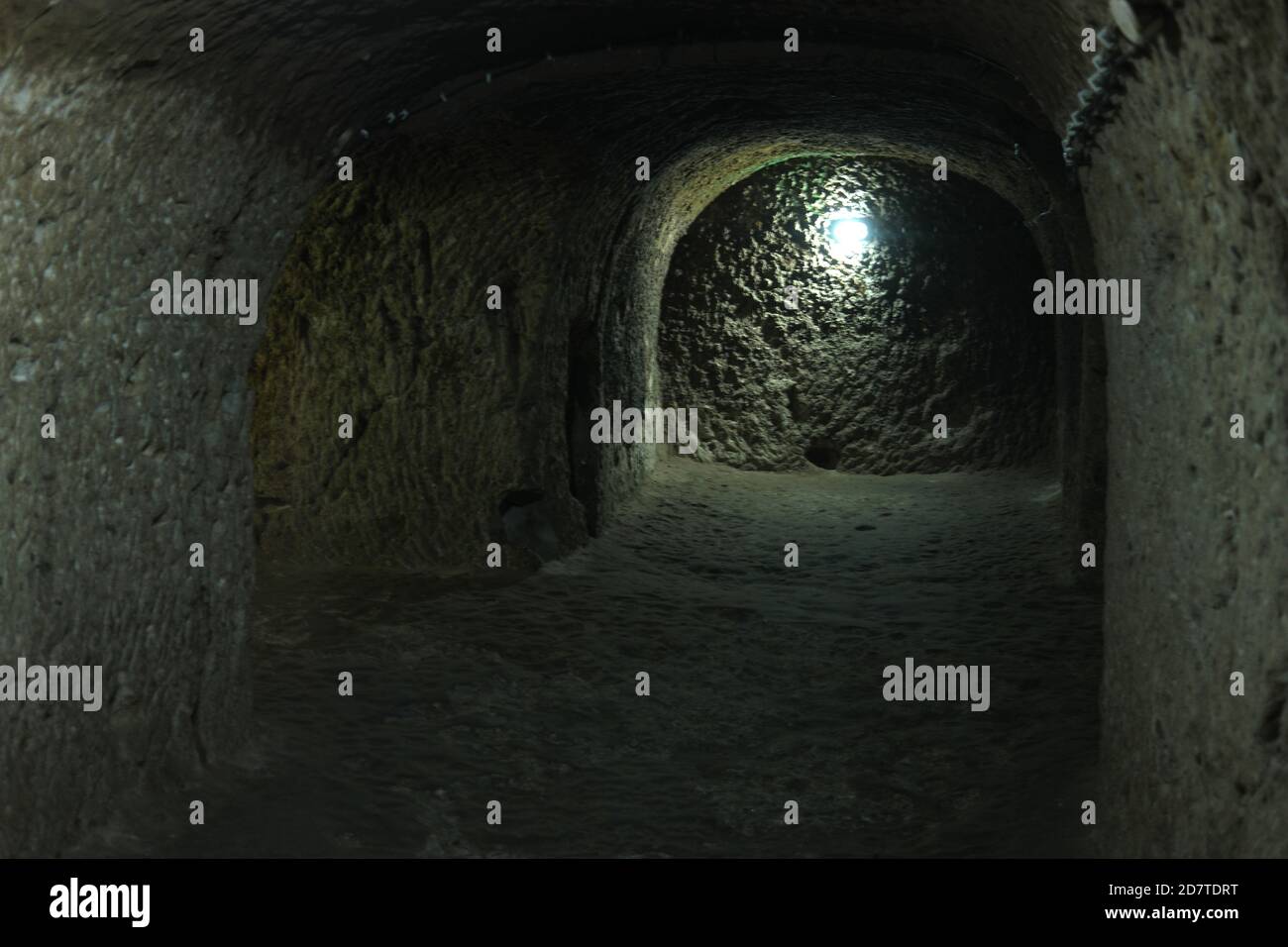 Geological sandstone formation tunnel hi-res stock photography and ...
