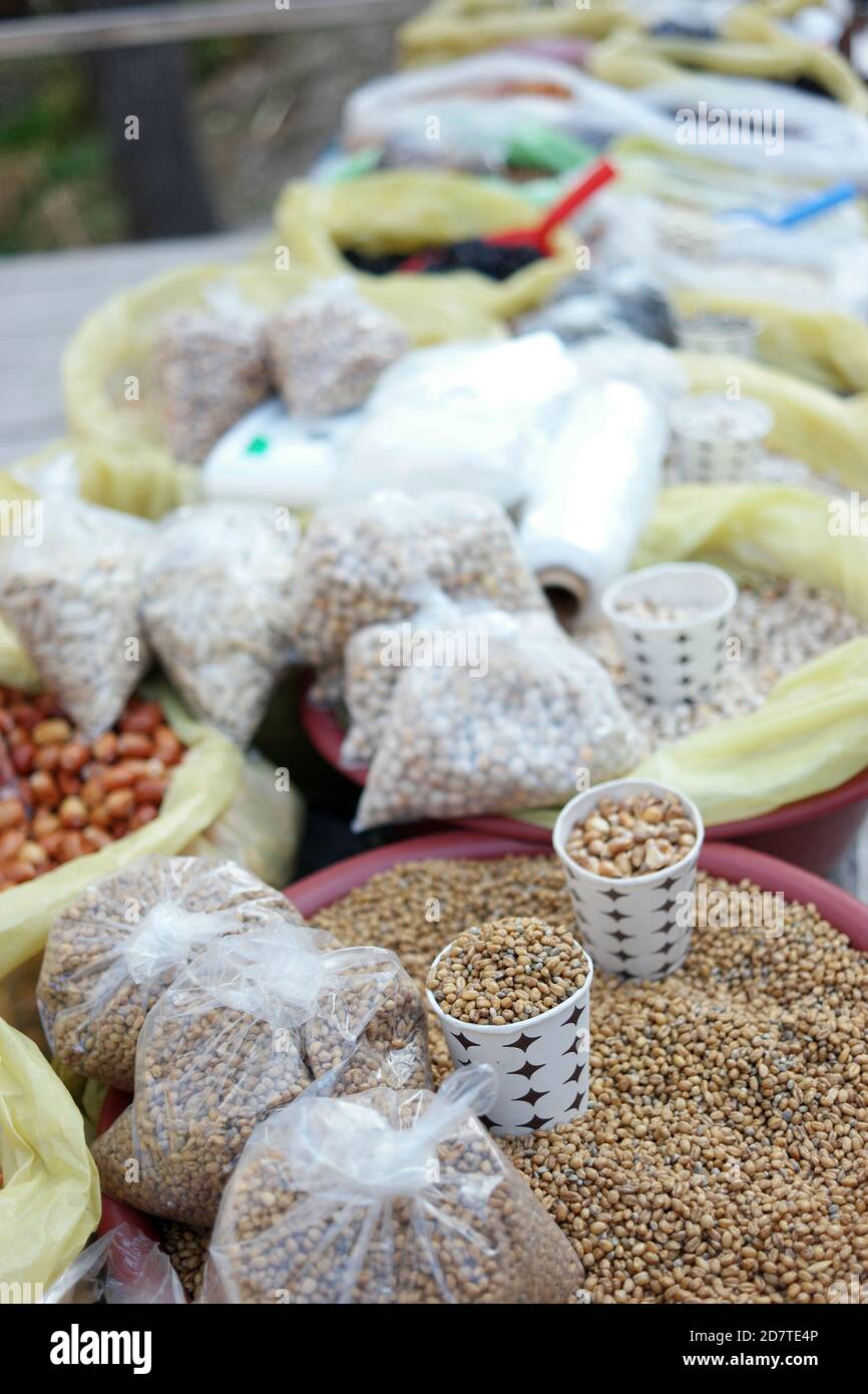 Grains and cereals at market Stock Photo - Alamy