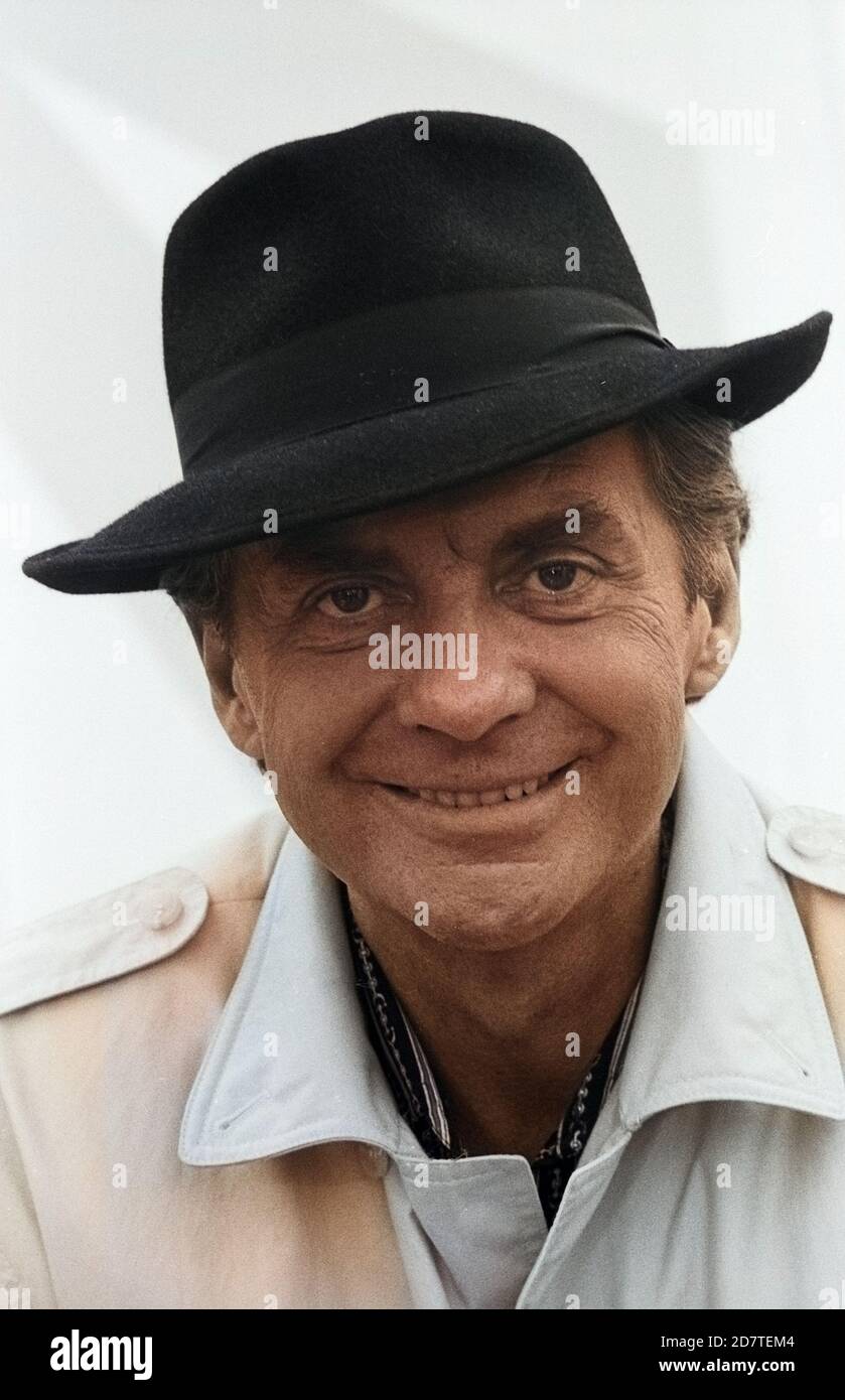 Harald Juhnke, deutscher Schauspieler, Sänger und Entertainer ...