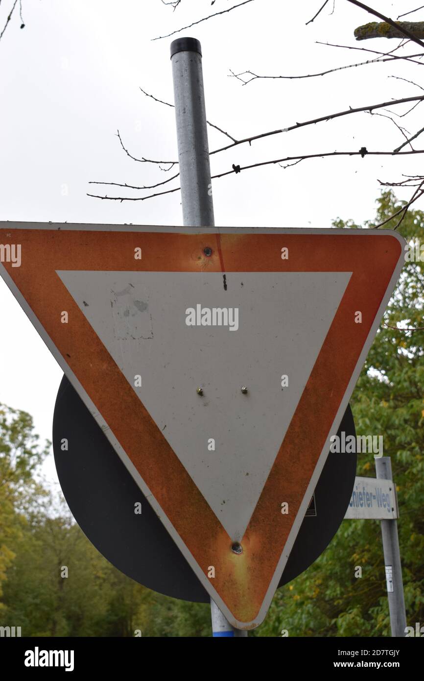 Give way road sign germany hi-res stock photography and images - Alamy