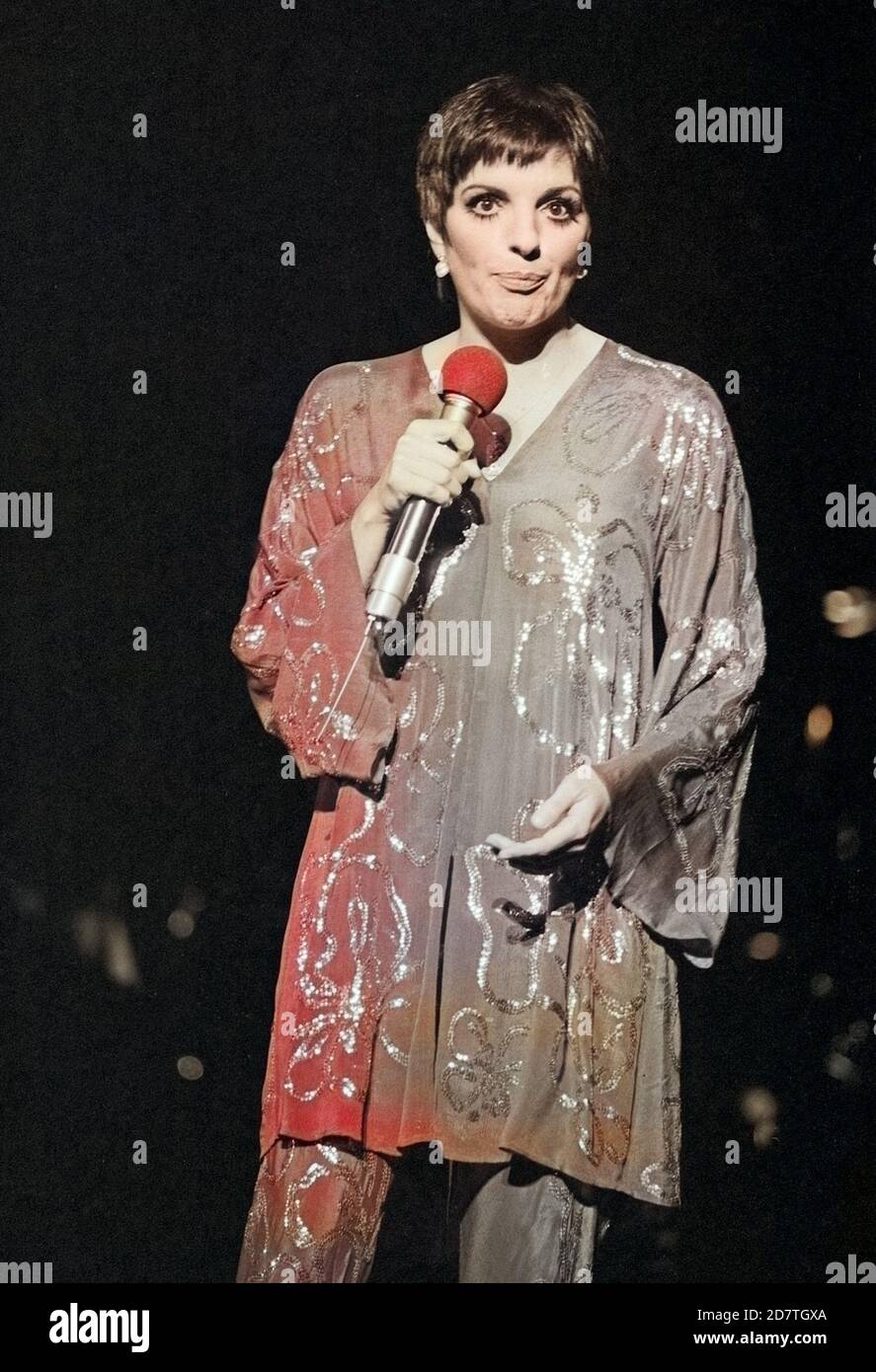 Liza Minnelli Amerikanische Sängerin Und Schauspielerin Bei Einem Auftritt Im Deutschen